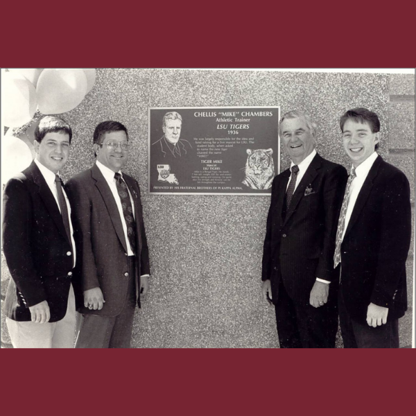 Mike the Tiger Brought to Campus by PIKE Alum – PI KAPPA ALPHA